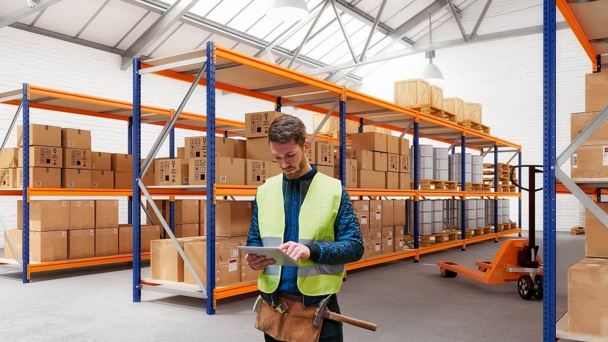 Metallregale und Regalsysteme aus Metall online kaufen · Master Regale